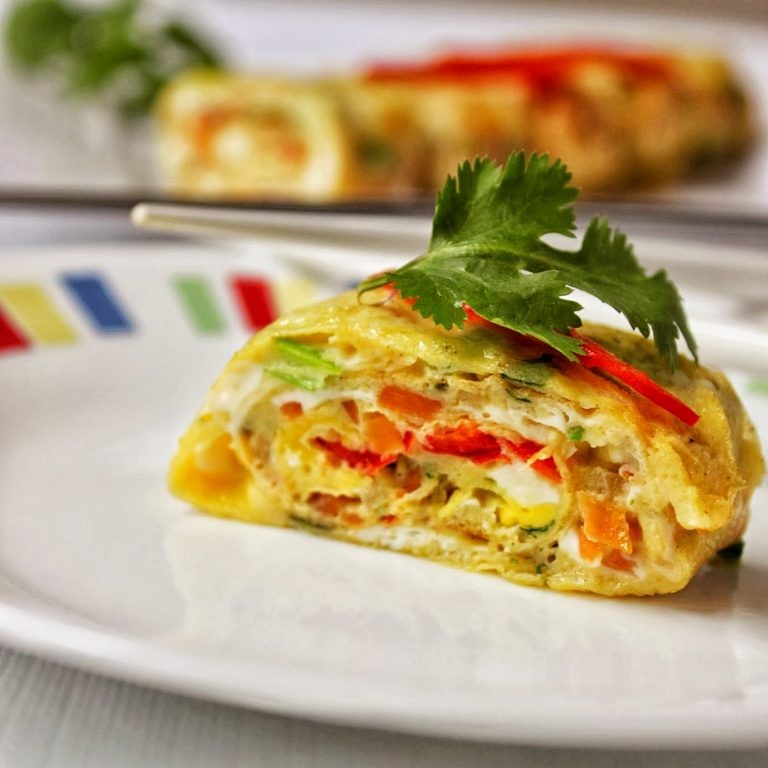 Ruladă de ou și legume, ideală pentru micul dejun - Rețete culinare...